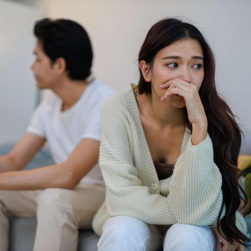 15 clear signs your partner is emotionally unavailable