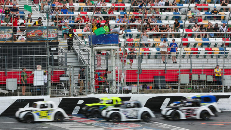 Kyle Busch’s son, father honor late NASCAR champ at Charlotte summer ...