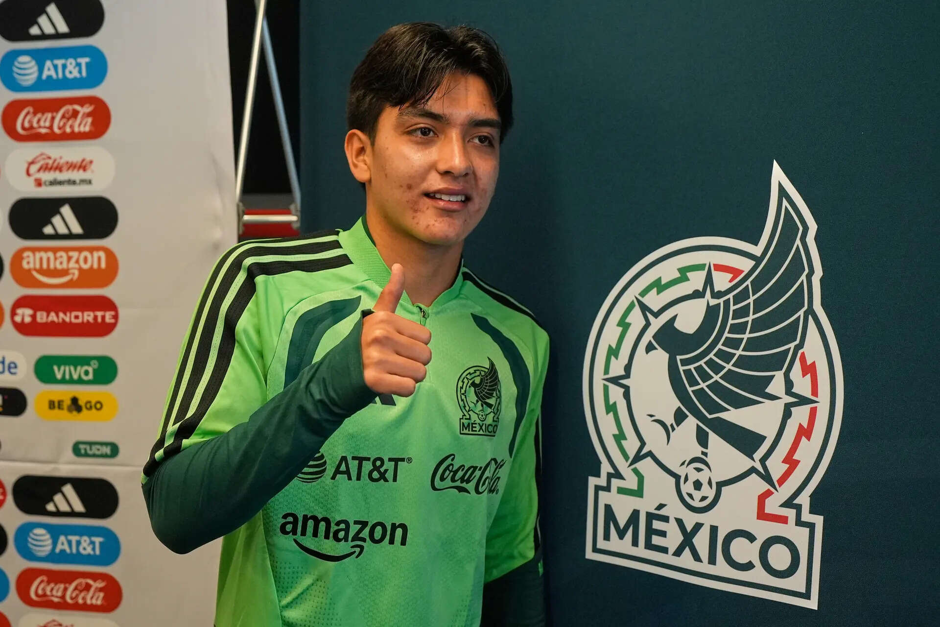 Youngest World Cup player Gilberto Mora signs 3-year contract with ...