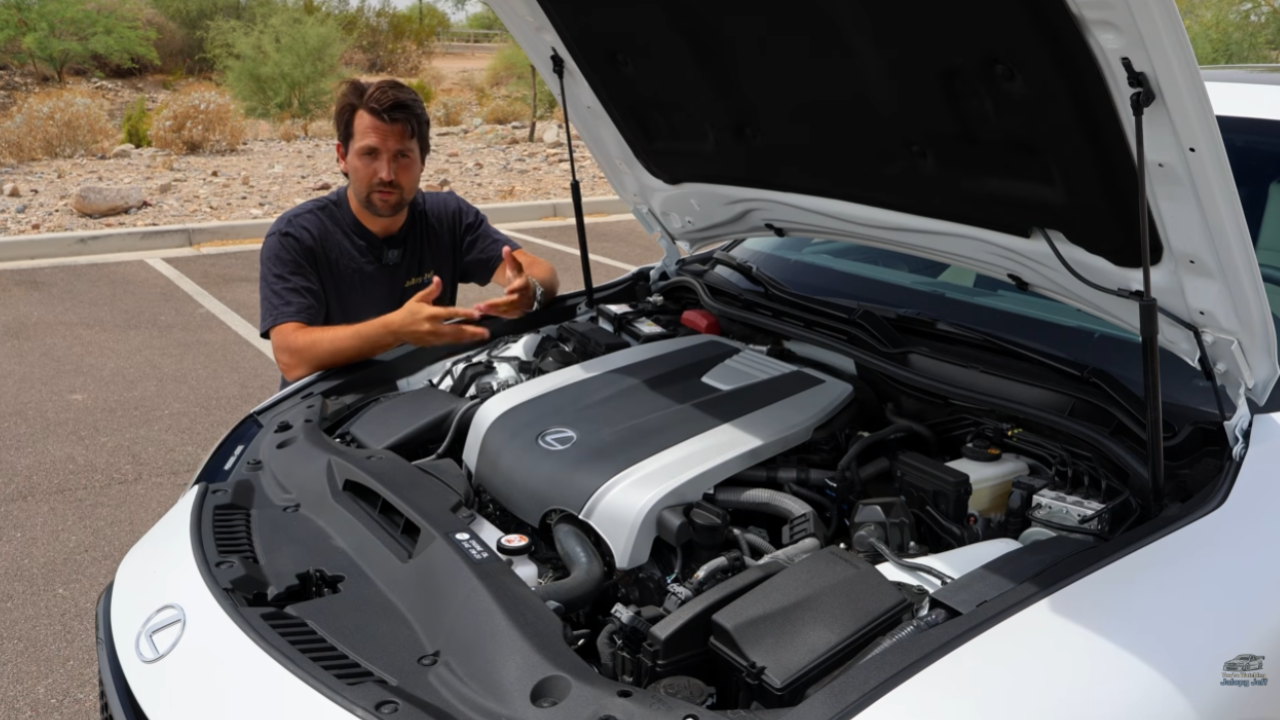 Expert look at engine bay design and driving dynamics