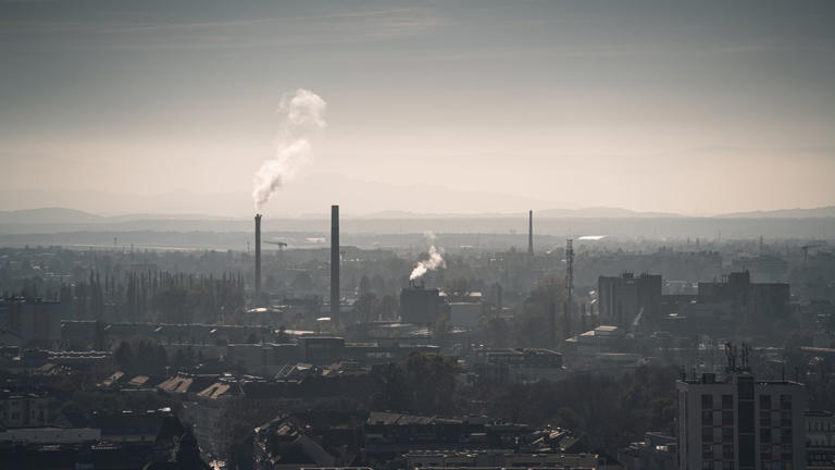 Even low levels of air pollution linked to hidden heart damage