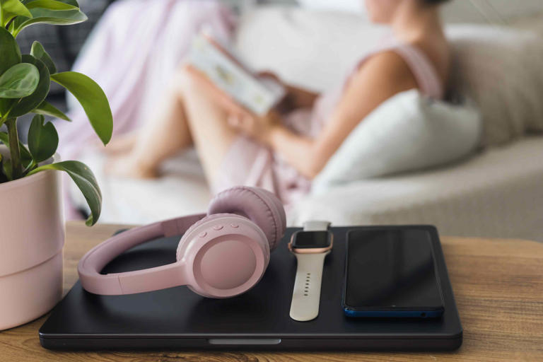 What happened when I tried a digital detox to improve my sleep and anxiety