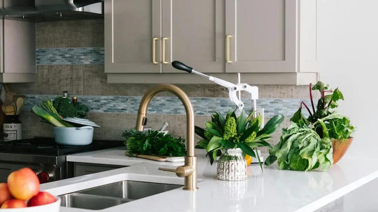 Why everyone is suddenly obsessed with vintage kitchens again
