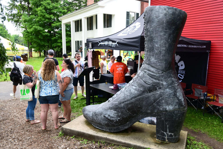 Art, beer & wine festival draws thousands, raises money for Ella Sharp ...