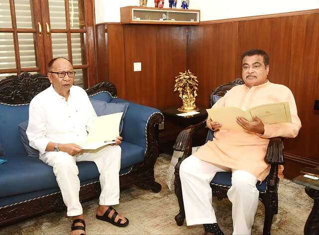 Manipur CM discusses key infrastructure projects with Union Minister ...