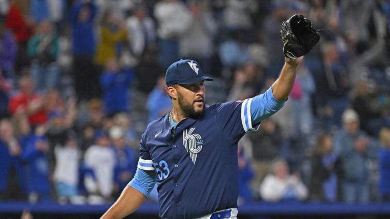 Royals' Carlos Estévez injury update emerges amid team's closer turnover
