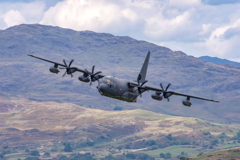 US military plane lands in UK airport after midair 'emergency' causes U ...