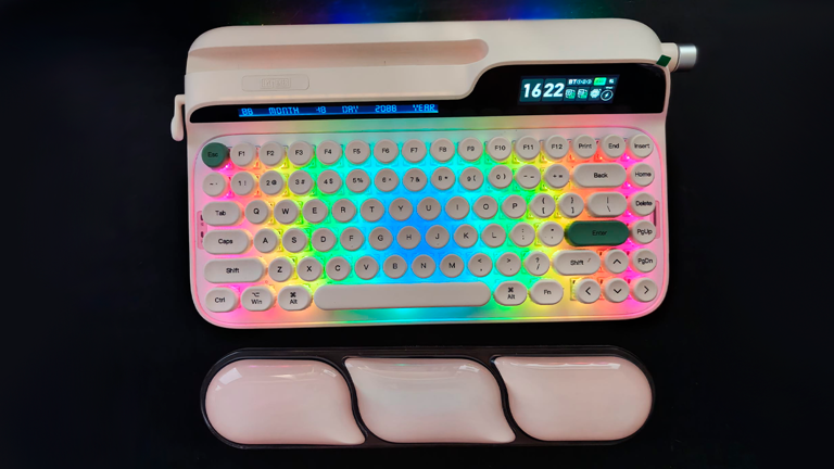 Probamos el Epomaker Glyph: un homenaje moderno a las máquinas de escribir