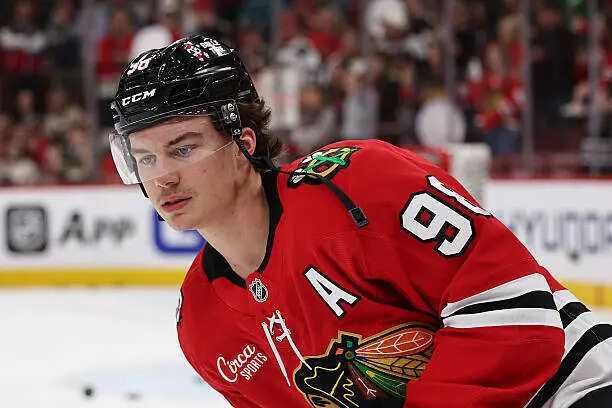 Chicago Blackhawks NHL trade rumors intensify as Kyle Davidson pursues ...