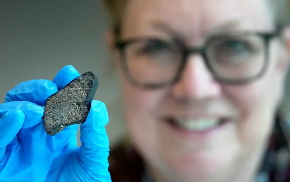 New studies link asteroid impacts to origins of life