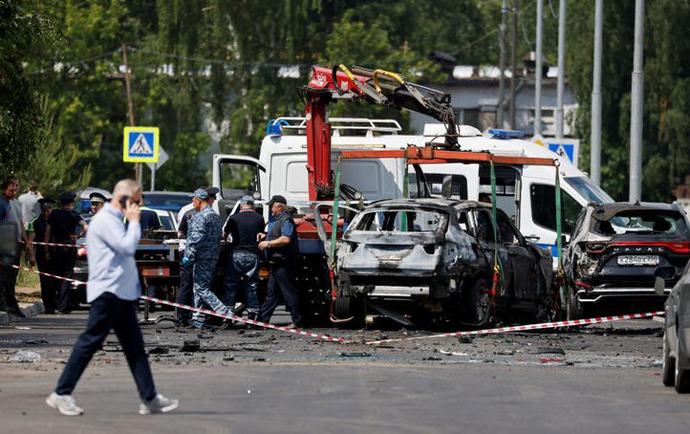 Russia probes two car bombs in Moscow
