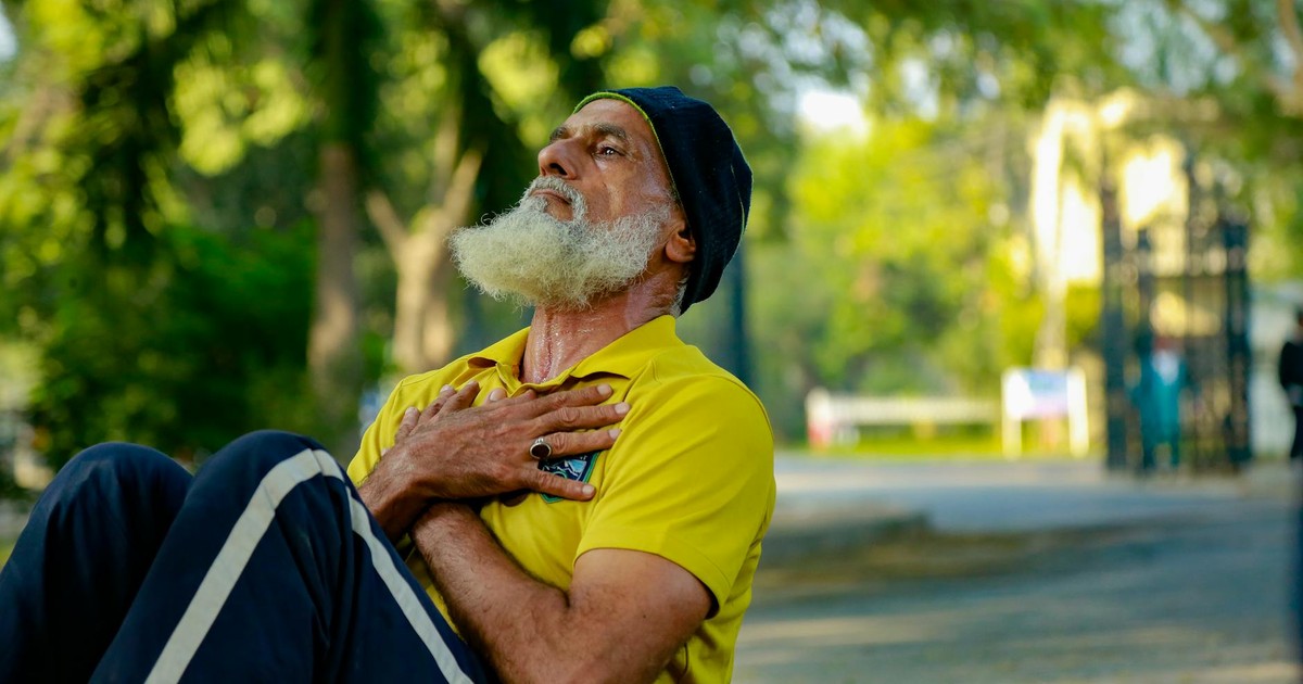 Eight dangerous things middle-aged men do, according to a cardiologist