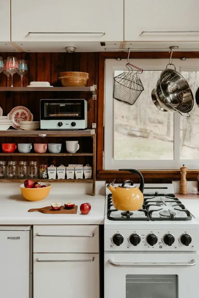 Why everyone is suddenly obsessed with vintage kitchens again