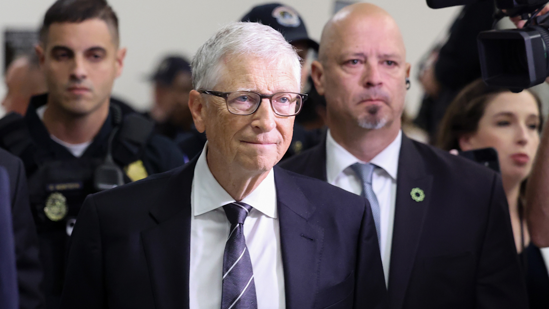 Bill Gates arrives on Capitol Hill to 'voluntarily' testify in Epstein ...