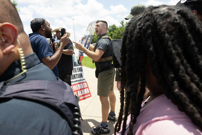 Pardoned Jan. 6 rioter Jake Lang arrested in Dallas County, accused of ...