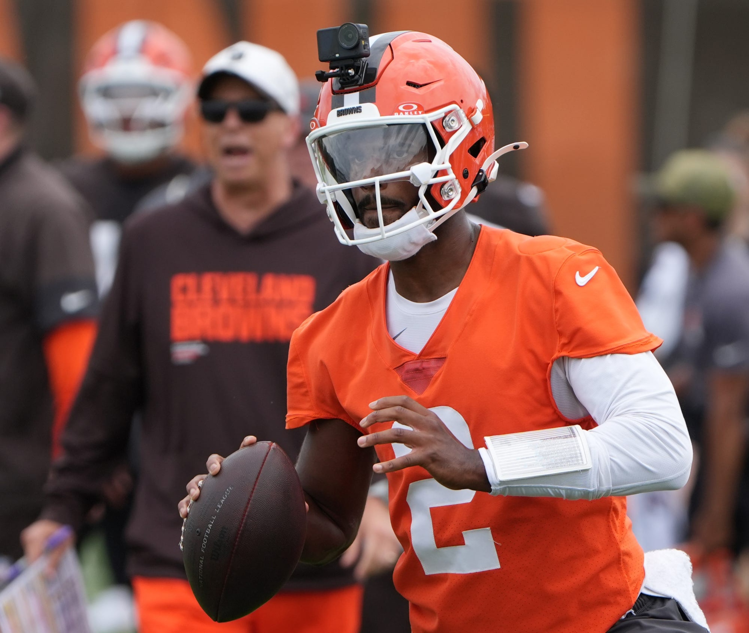 How Shedeur Sanders closed the gap in QB competition vs. Deshaun Watson