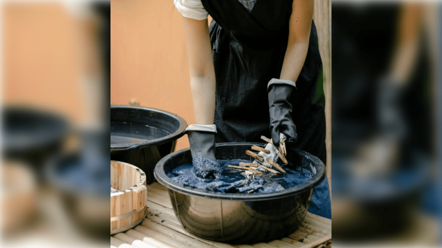 19th-century dyeing workshop hosted by Historic Washington State Park