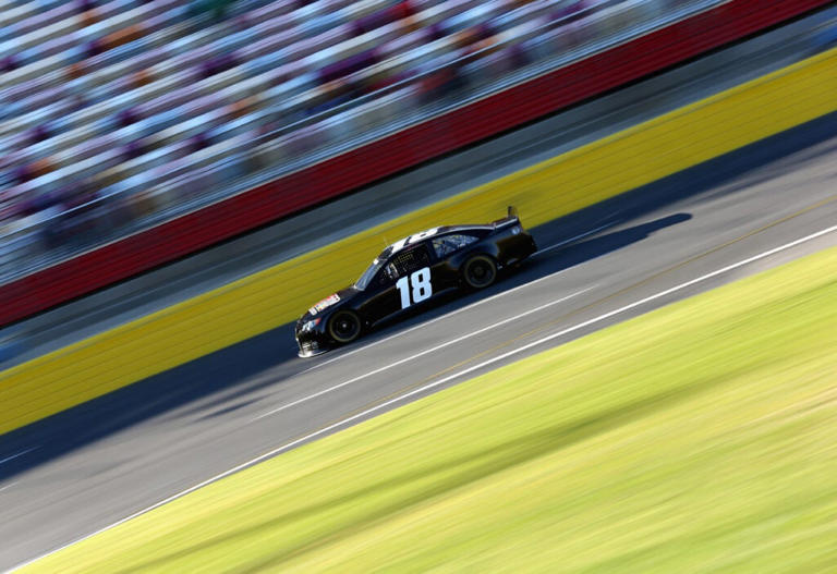 Kyle Busch’s father Tom drives tribute lap at Charlotte Motor Speedway