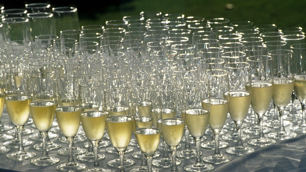 Choosing the perfect glass for champagne