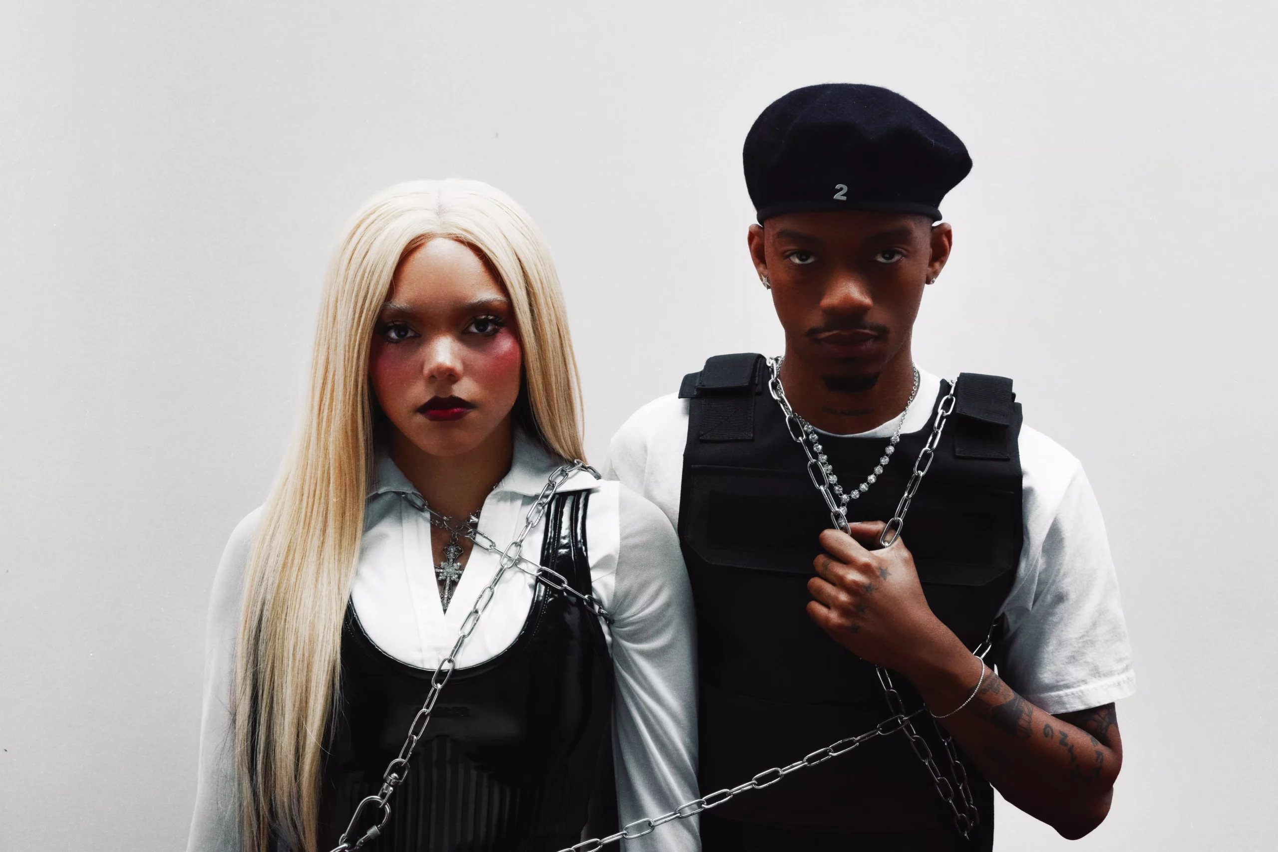 Party of Two im Interview: „Die Musik ist der Ort, an dem wir aufleben“