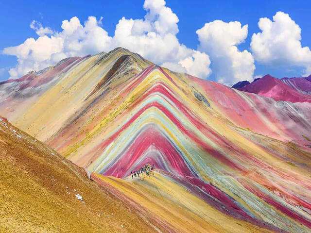 Discovering the wonders of Vinicunca: The Rainbow Mountain of Peru
