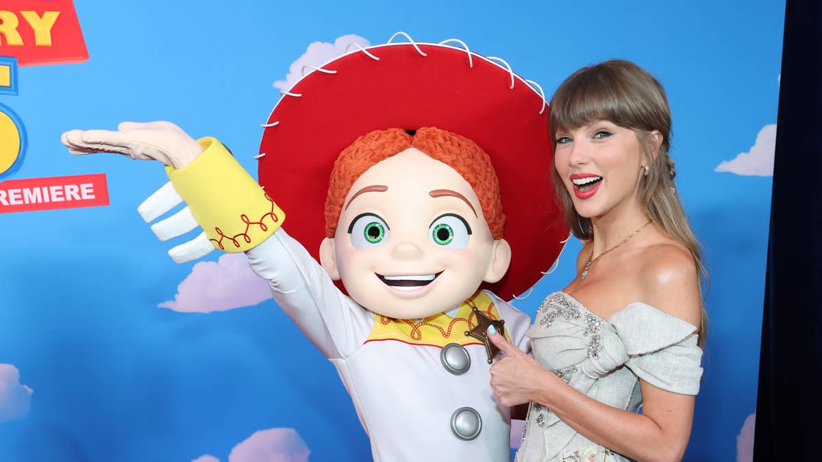 Taylor Swift's 'Toy Story 5' premiere appearance sparks fan theory ...