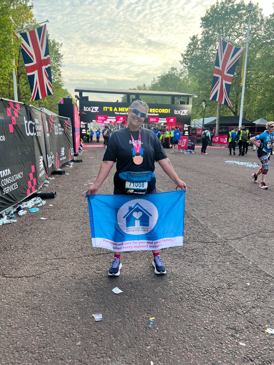 London Marathon runners raise more than £21,000 for Beaumond House