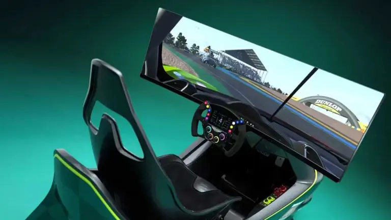 Volevamo che sembrasse di sedersi nella vera Valkyrie Hypercar. Ecco il ...