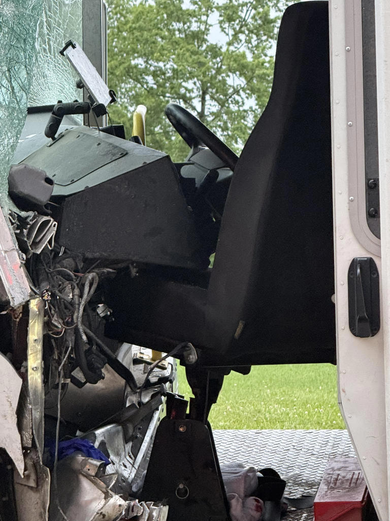 Vehicle accident shuts down part of Route 7 in Preston County