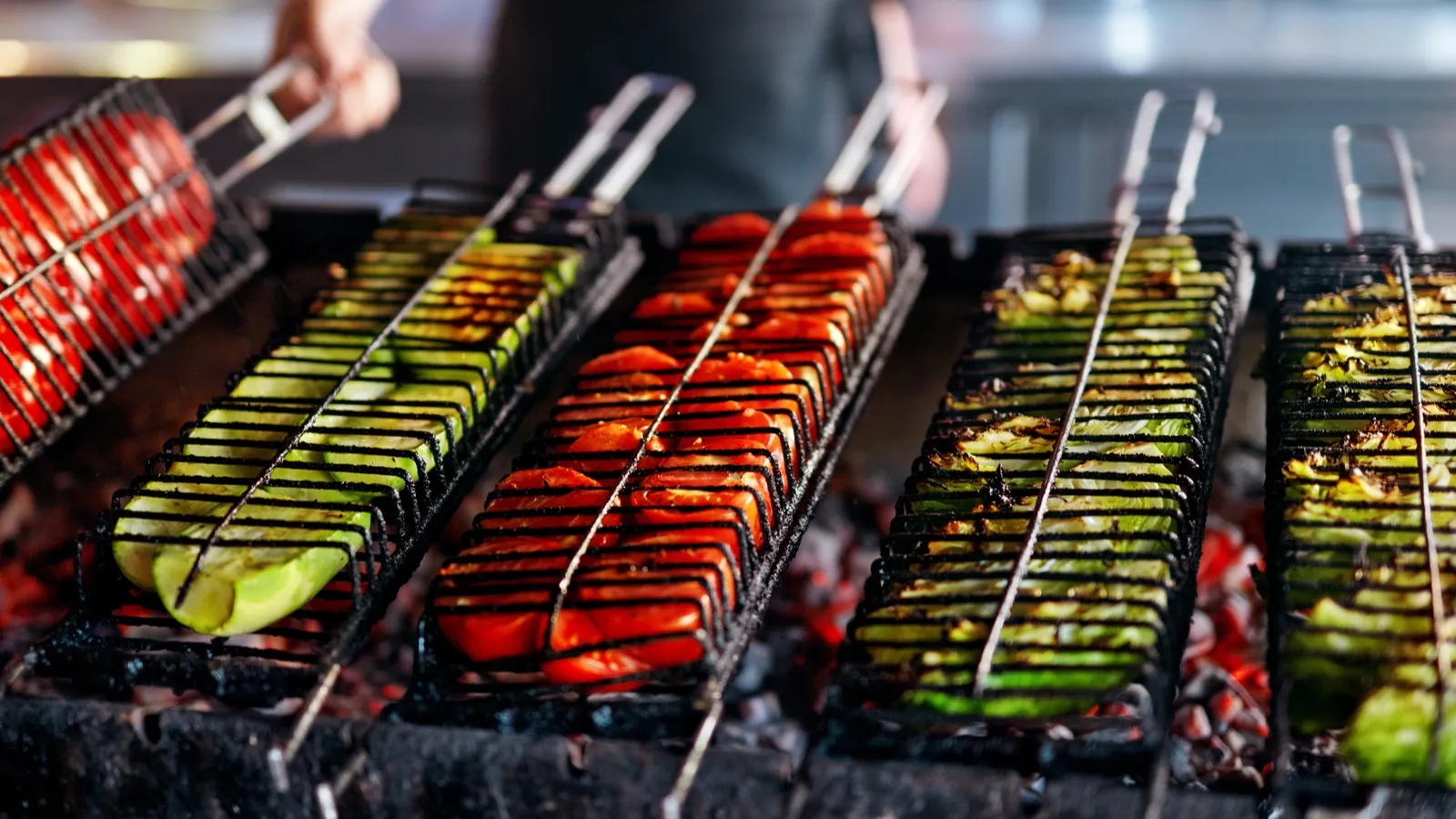 10 old school restaurants even celebrity chefs still go back to for ...