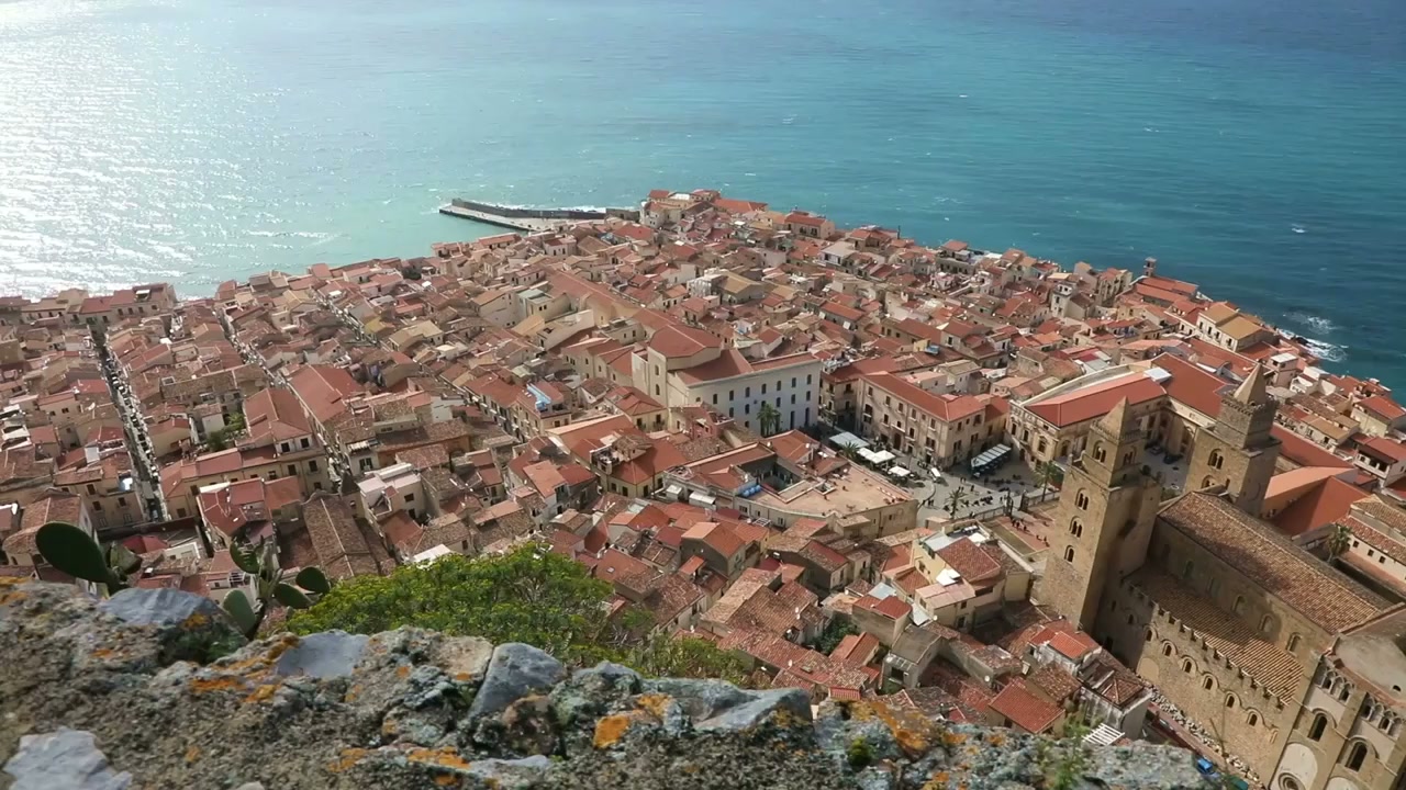 Cefalù by drone: Breathtaking aerial footage of Sicily’s gem