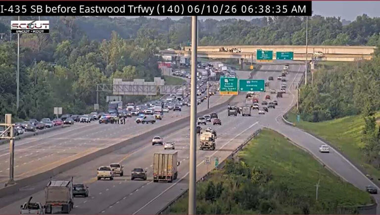 Pedestrian struck, killed on NB I-435 in Kansas City; highway closed at ...