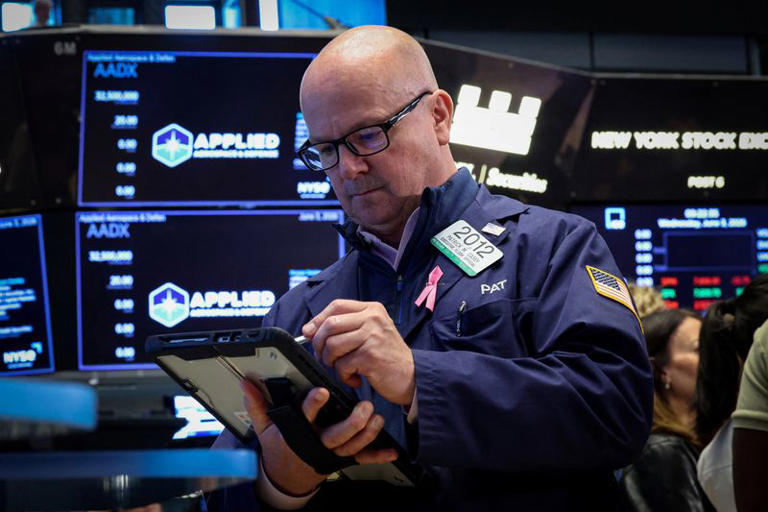 Stocks weigh as foreign investors pull $27 billion out of emerging ...