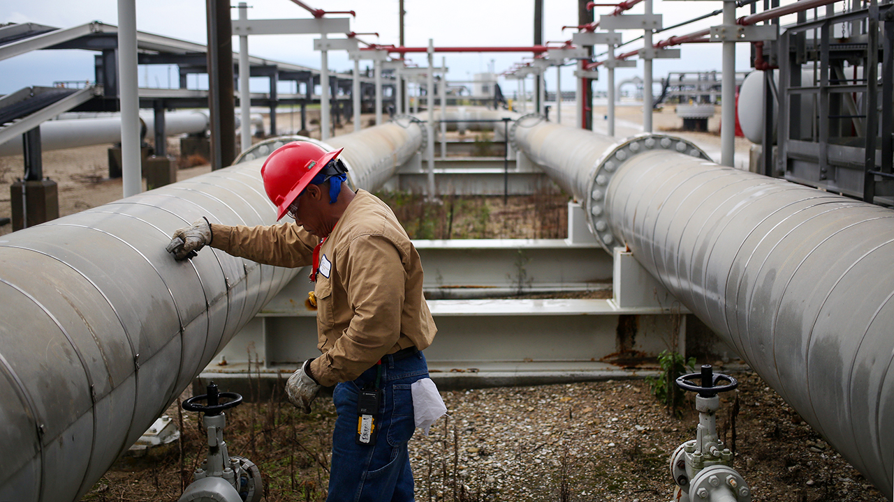 US oil reserves drop towards Reagan-era lows, 'significant impact at ...