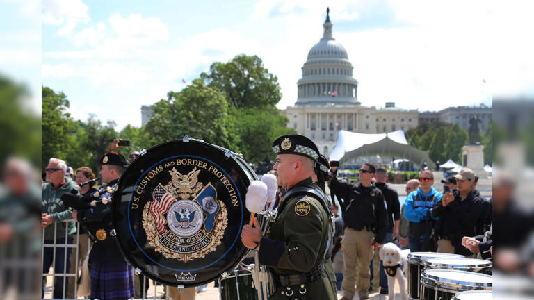 'Secure America Act': Trump signs law to support mass deportations ...