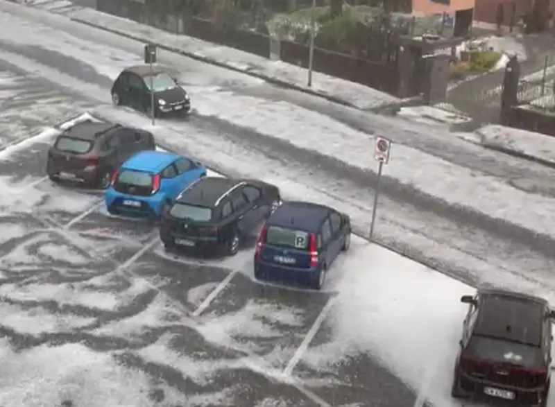 Improvvisa ondata di maltempo a Milano e in Brianza: grandine, vento e ...