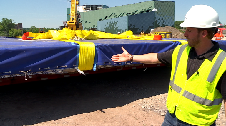 A jaw-dropper: Aquarium’s 17-inch-thick shark tank window arrives from ...