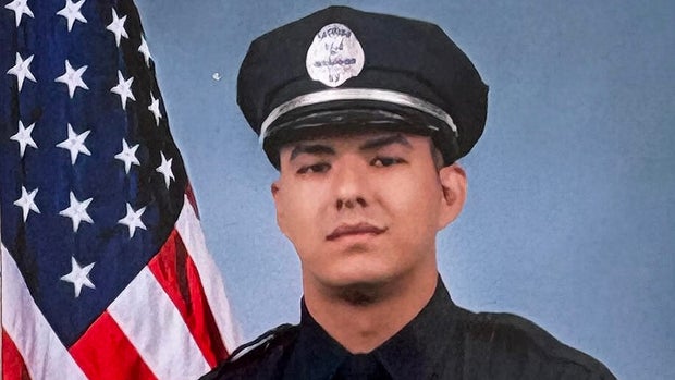 Lawrence police officer Ariel Cruz dragged 2 blocks trying to stop ...