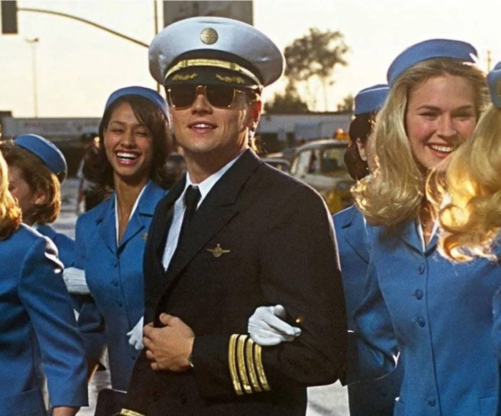 Ha pilotato i Boeing di linea per 17 anni senza licenza. Nei guai un ...