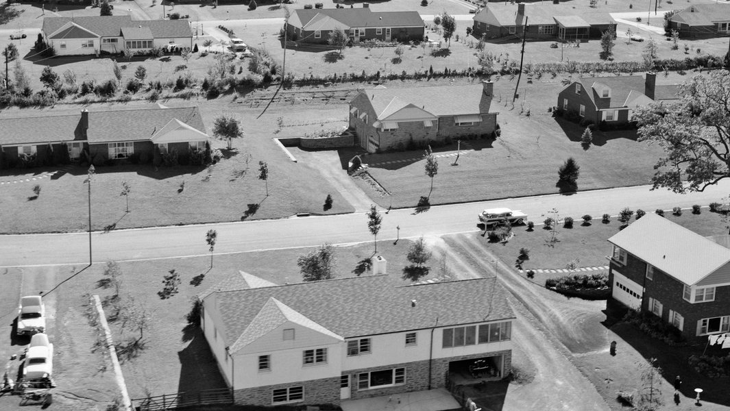 Life and culture in 1950s American suburbia