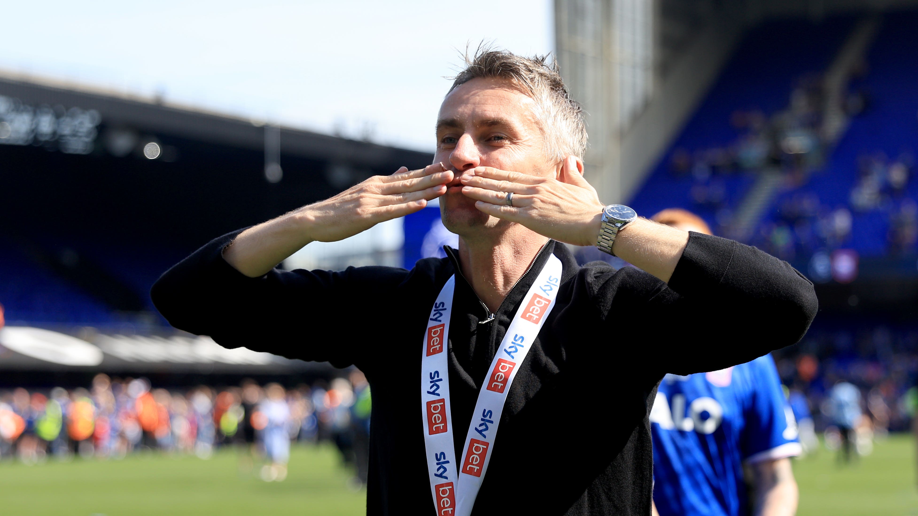Kieran McKenna stepping down as Ipswich boss to take a break from football