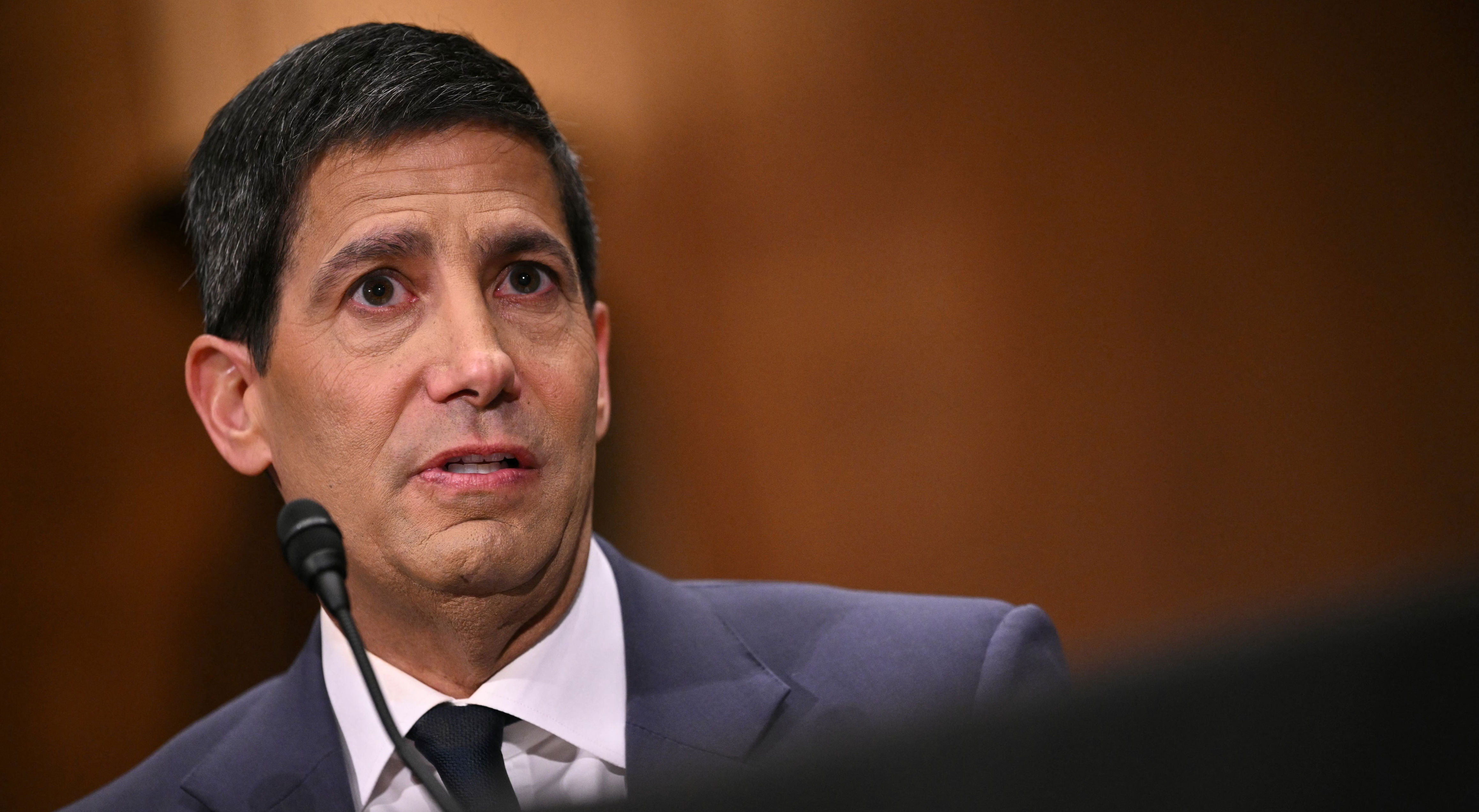 'You will lose your credibility' if you cut interest rates, billionaire ...