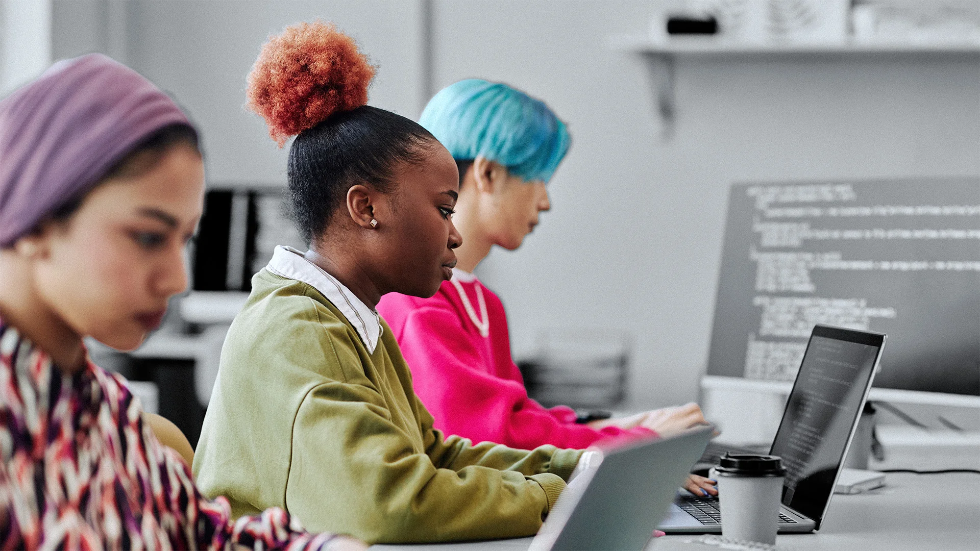 Tired of AI screening tools? A career expert shares the strategy to ...