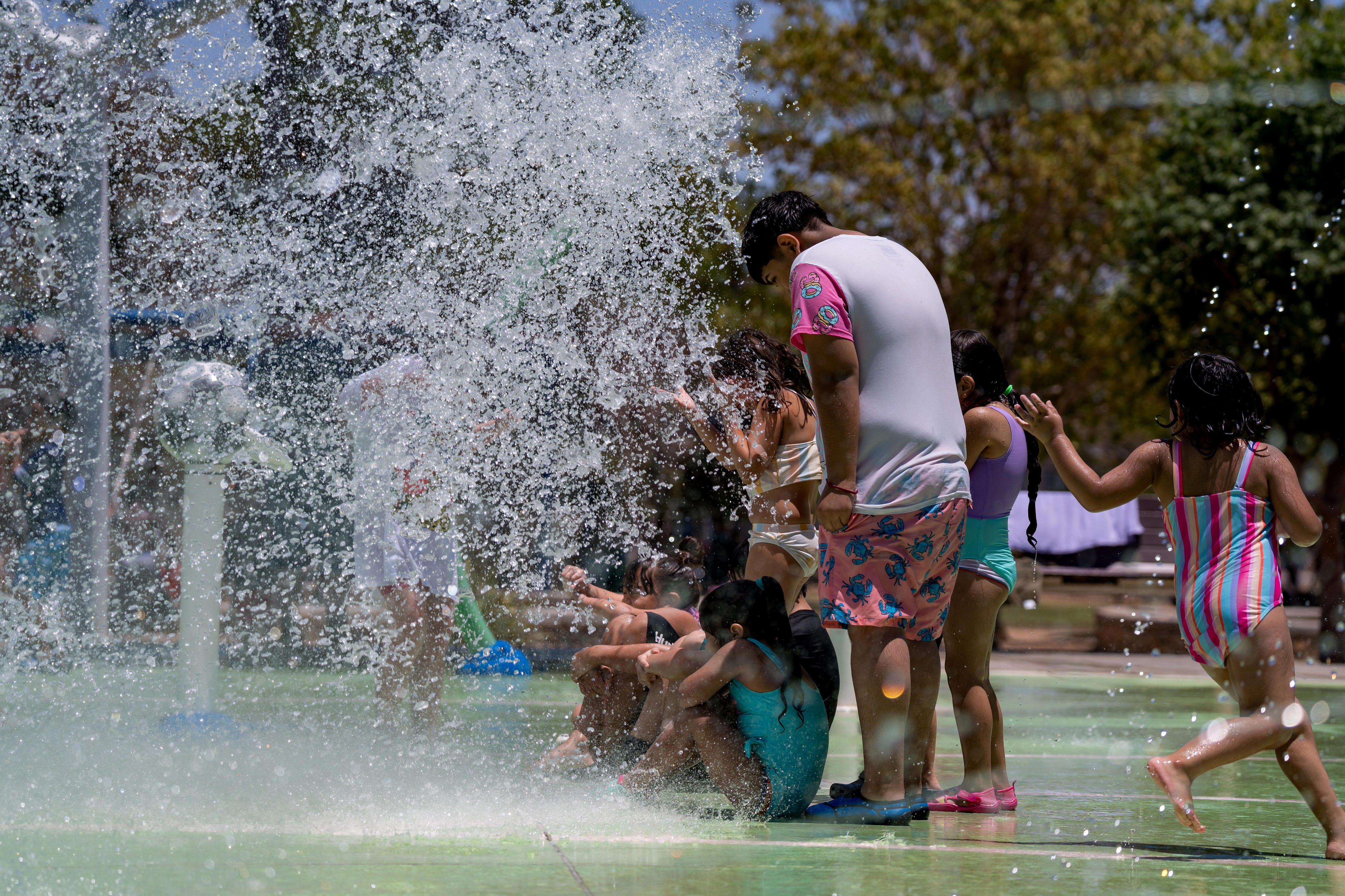 El Paso could hit 106, heat advisory issued, cooling centers open