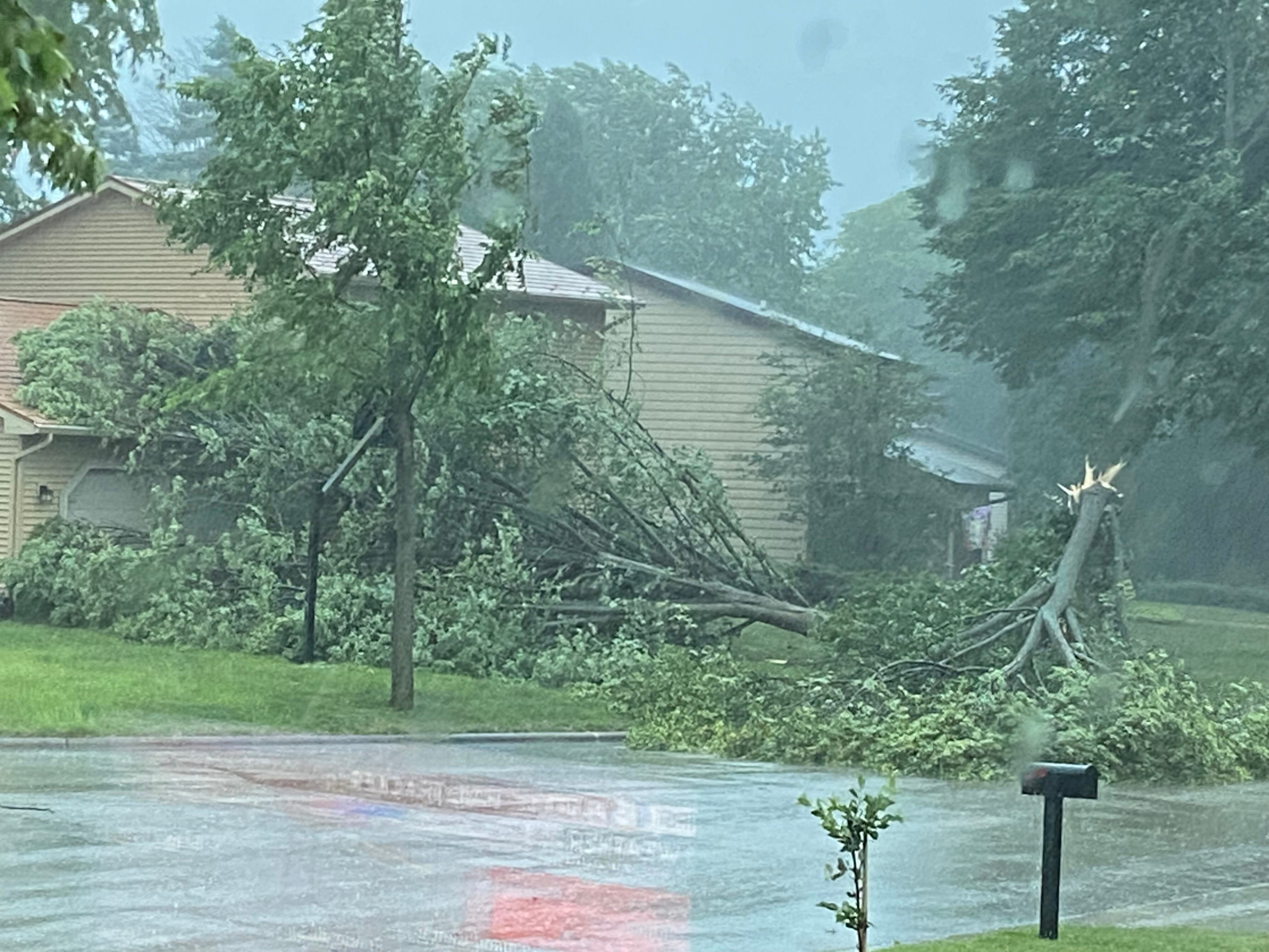 Madison Gas & Electric crews work to restore power to customers after ...