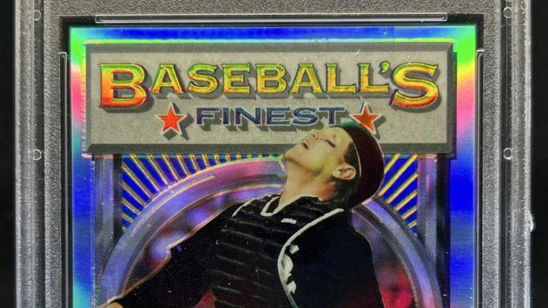 The 4 essential Carlton Fisk cards through the years