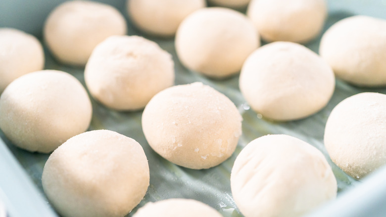 10 frozen dinner rolls, ranked from worst to best