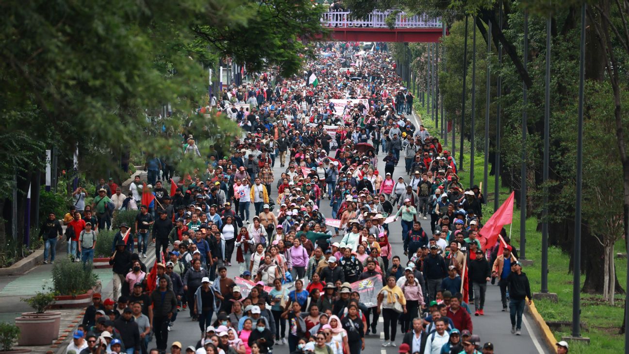 Mexico City World Cup fan fest at risk over teacher protests
