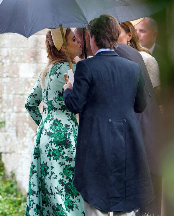 'Tense' Princess Beatrice's greeting with Prince William decoded ...