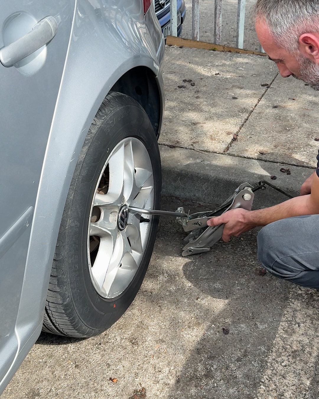 Easy tire change with this simple technique